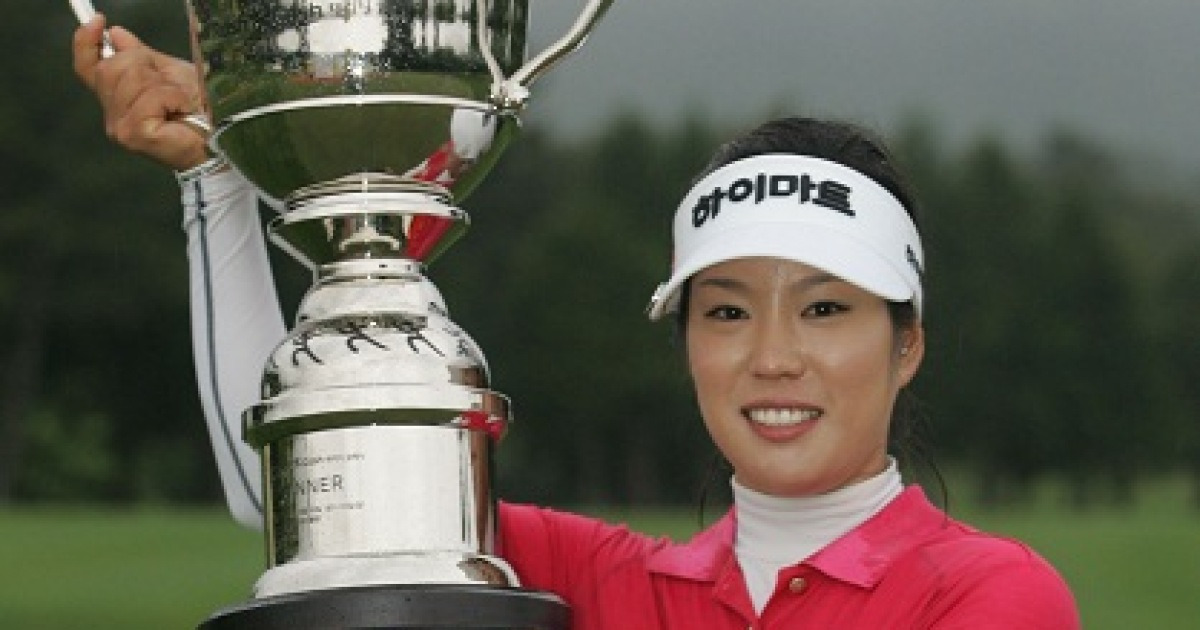 KLPGA '첫승' 이승현 "꿈 때문에 우승했어요~"