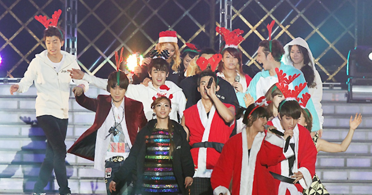 JYP사단 8월 日 콘서트..박진영 2PM 원더걸스 2AM 총출동