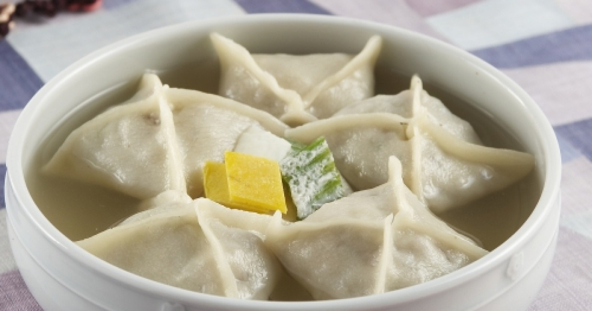 Pyeonsu (Square dumpling)