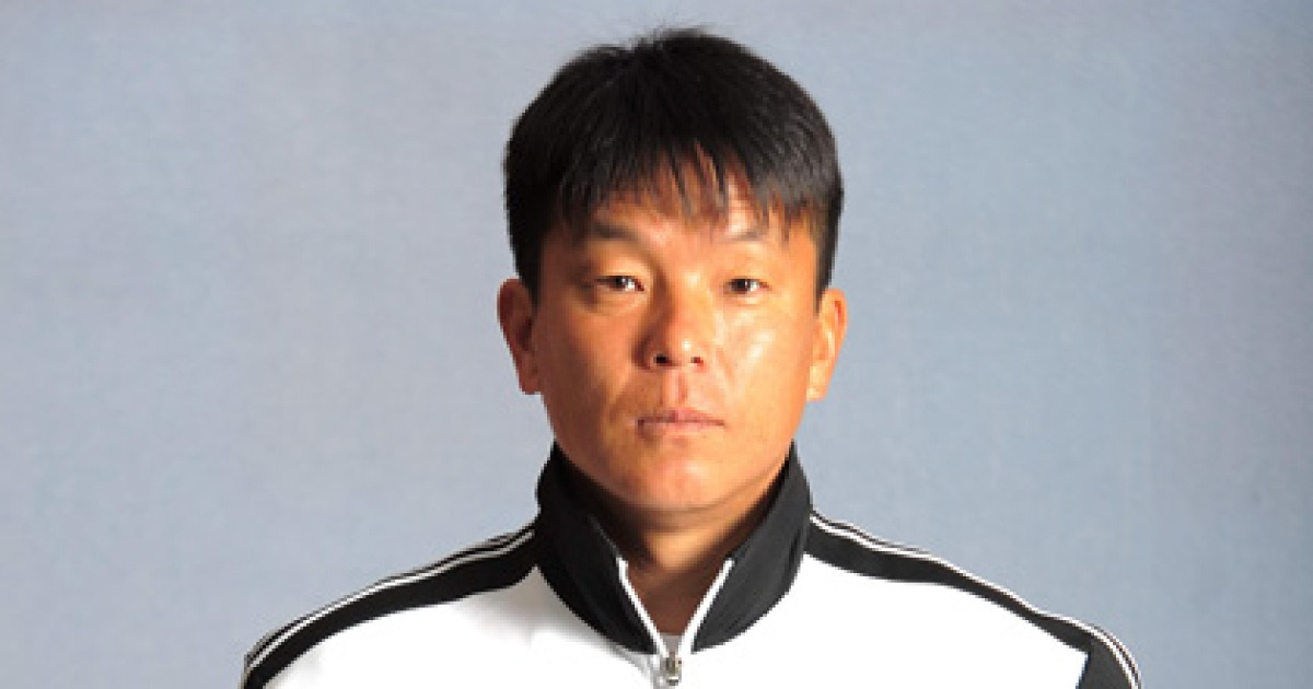 부산 김인완 코치 대전 감독설에 황당한 표정