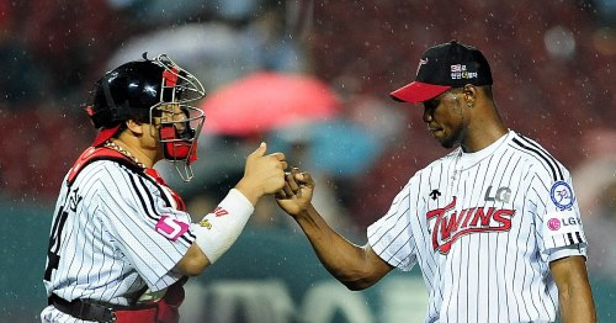 LG 리즈, 강속구 '157Km' 앞세워 7승째