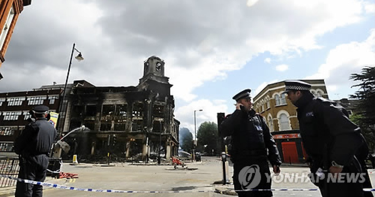 BRITAIN RIOTS IN LONDON
