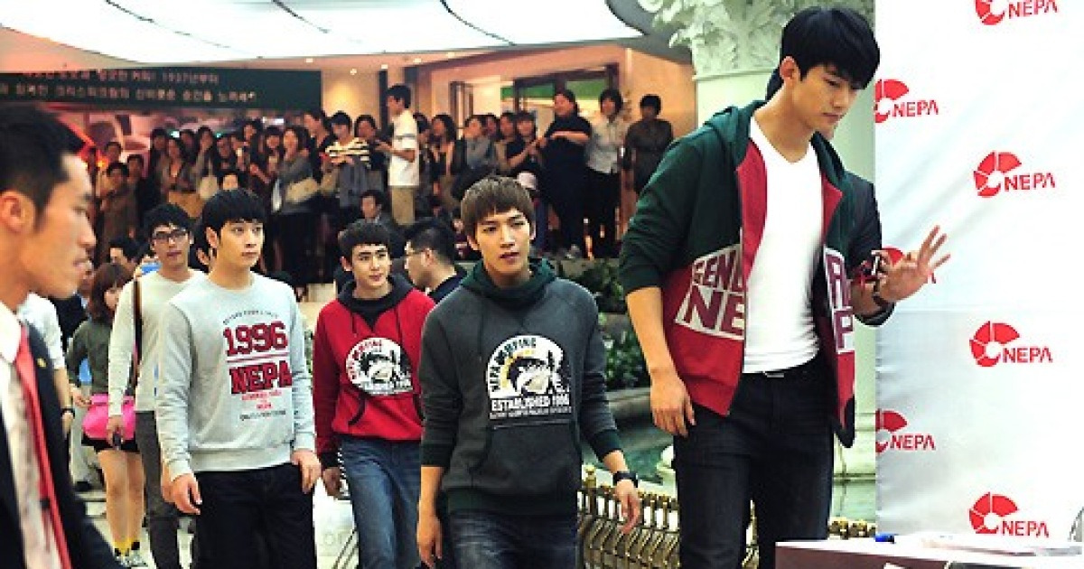 [NTN포토] 2PM '멋있게 등장!'