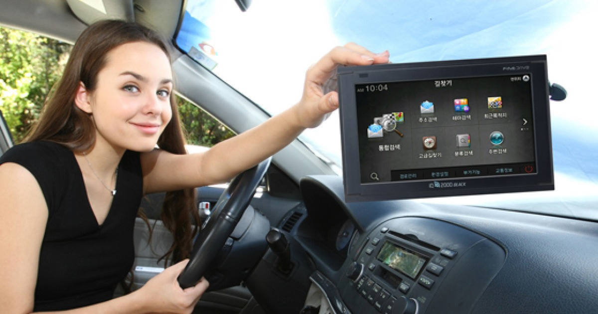 파인디지털, '파인드라이브 iQ 3D 2000 블랙' 출시