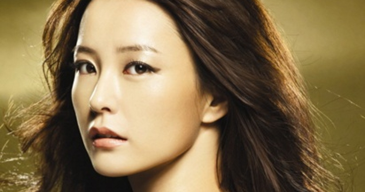 '도가니' 정유미, 뷰티 화보 공개..'우아한 가을여인'