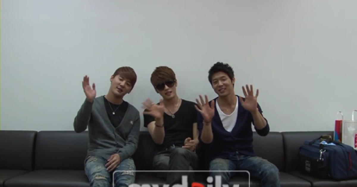 JYJ "크리스마스에 해야 할 일? 술 안 마시기!"