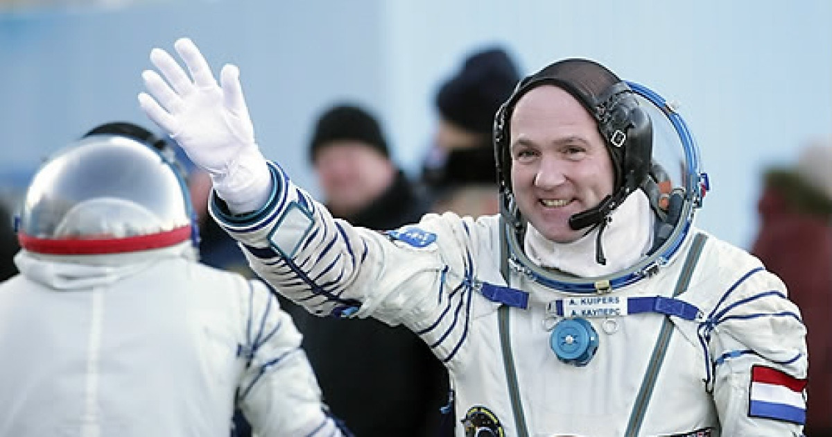 KAZAKHSTAN BAIKONUR INTERNATIONAL SPACE CREW