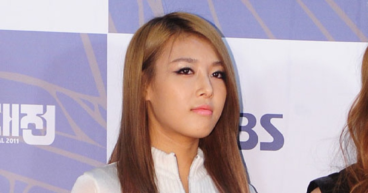 [TD포토] SBS가요대전 원더걸스 유빈, '섹시한 배꼽 드러내며'