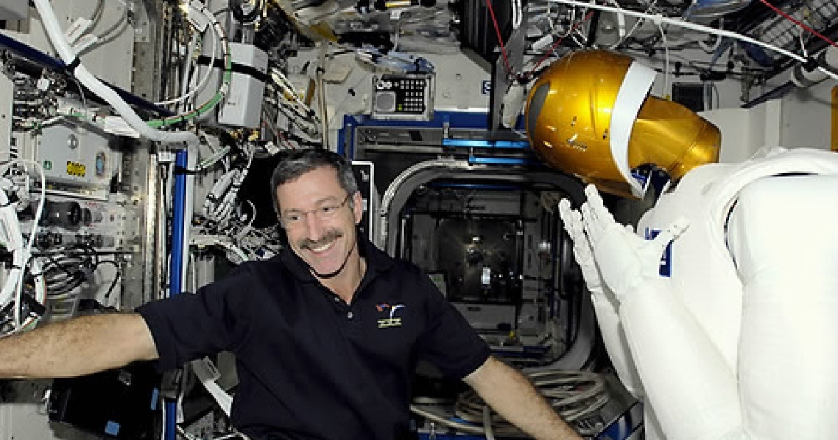 SPACE ISS EXPEDITION 30