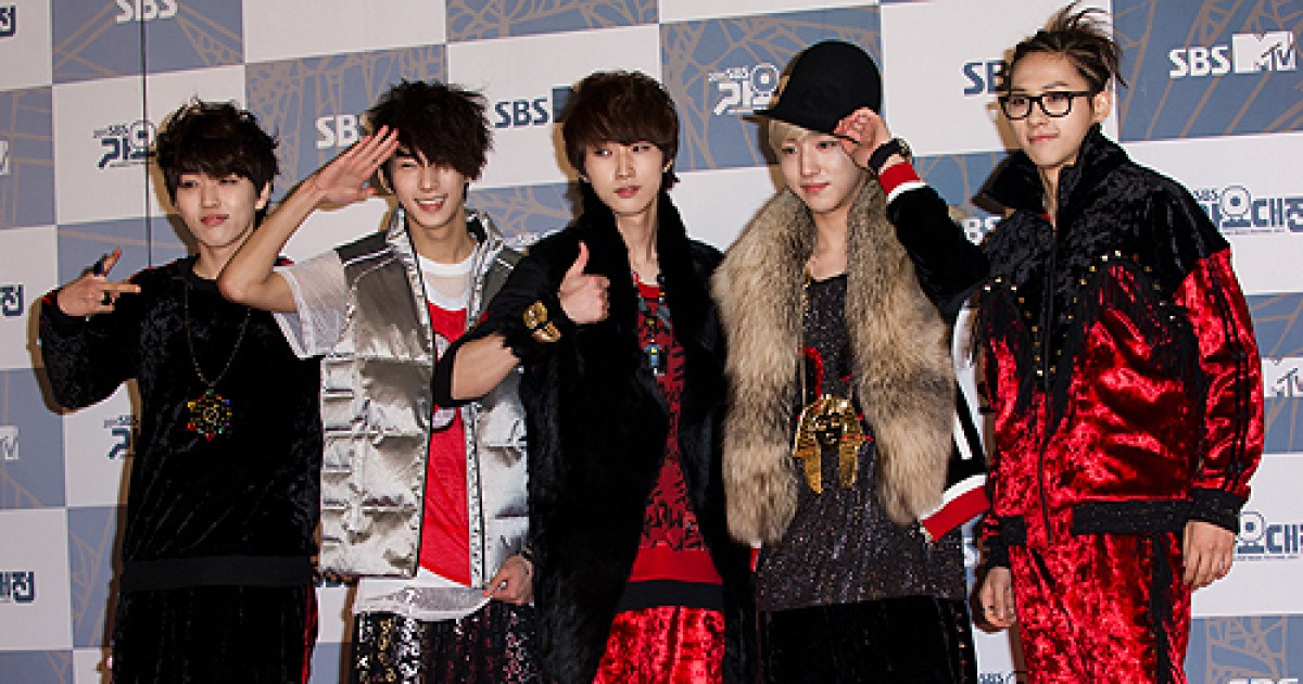 [포토] 'SBS가요대전' B1A4, '핫한 패션돌 같나요?'