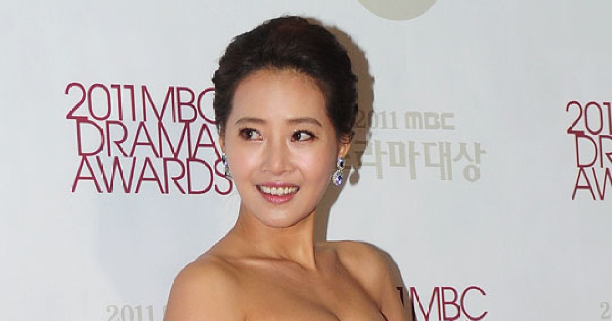 [TD포토] '2011 MBC 드라마대상' 강경헌, '볼륨감 넘치는 가슴'