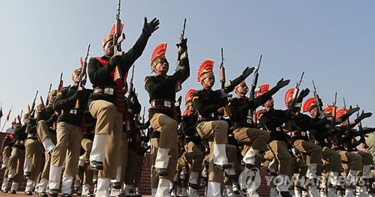 INDIA KASHMIR DEFENCE BORDER FORCES