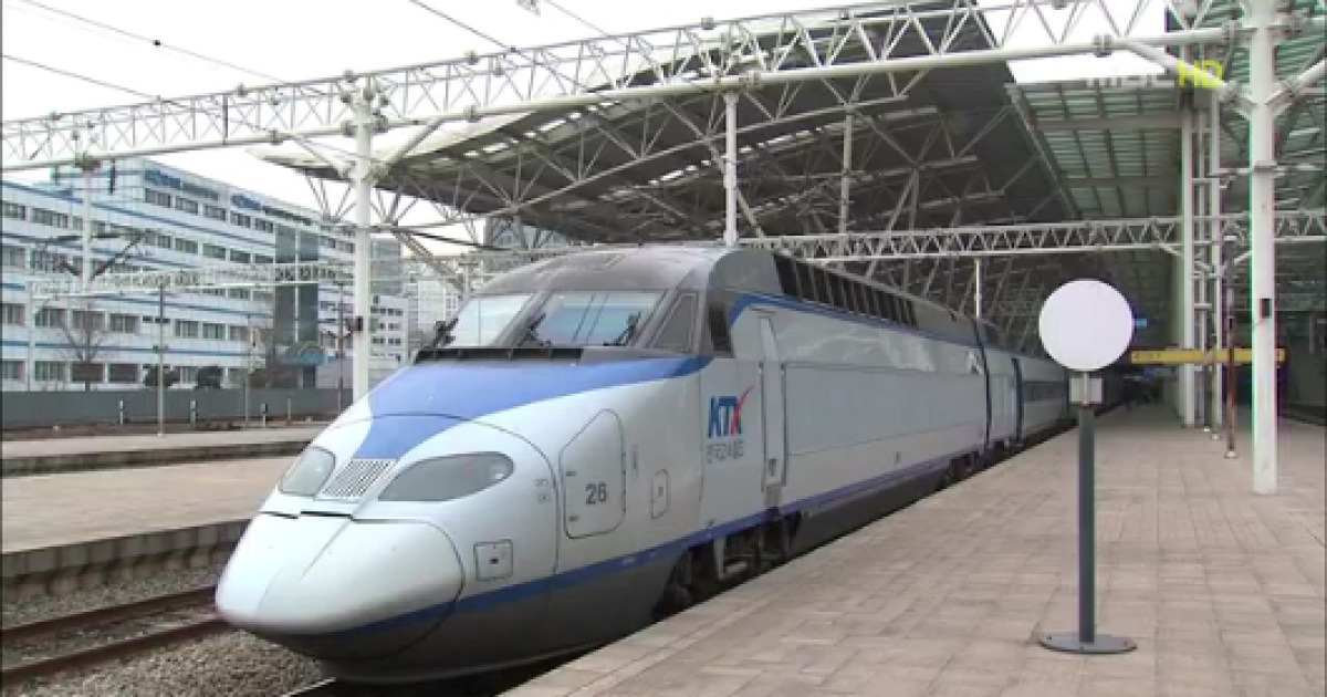 KTX 10여 분 '황당한 역주행'..아찔한 사고