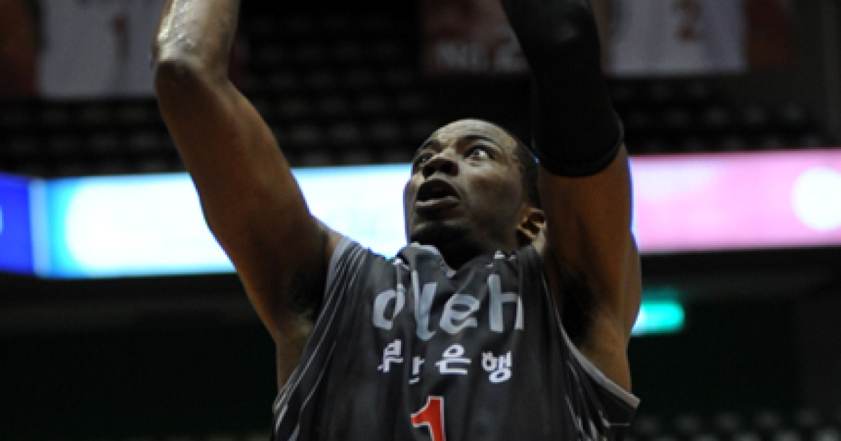 '로드 22점' KT, KGC 꺾고 파죽의 4연승