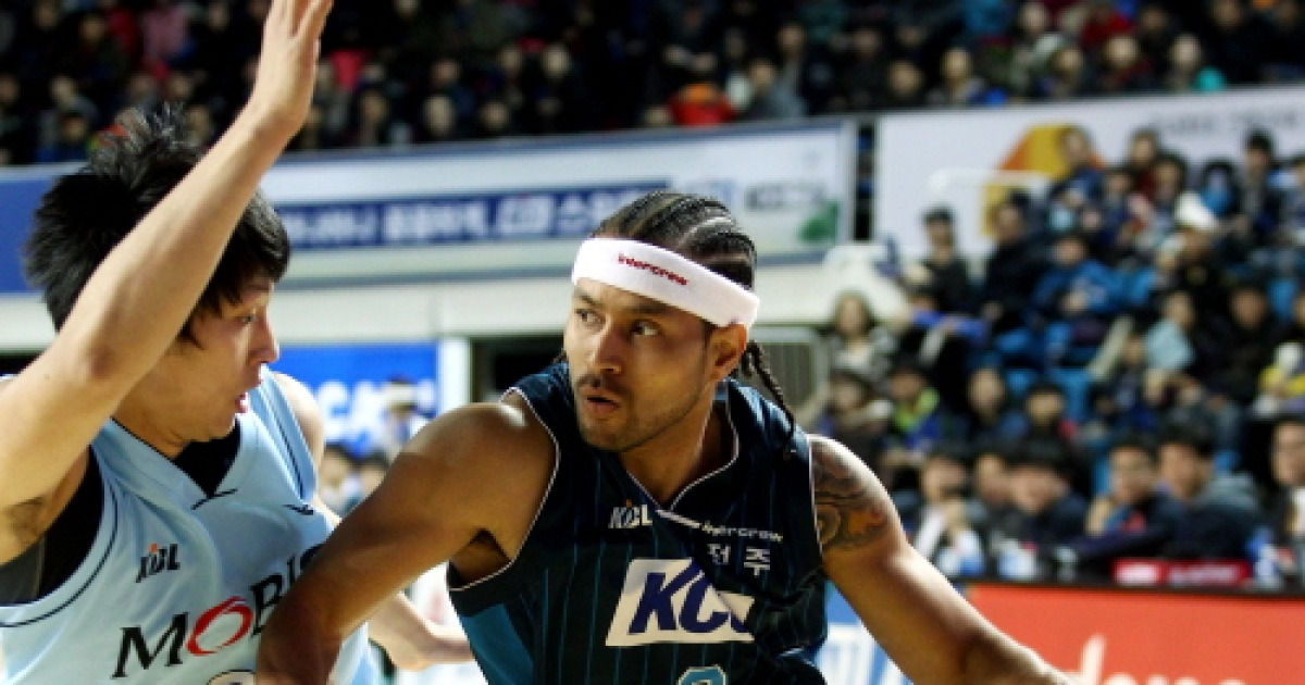 KCC, 모비스 발목 잡아