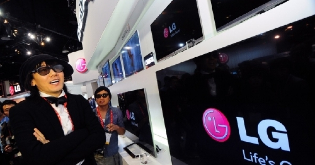 [CES2012 포토]가수 김장훈, LG전자 부스 찾아