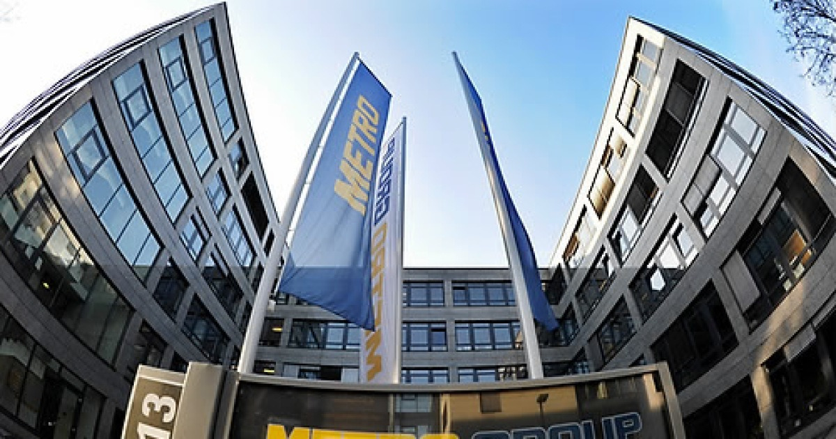 FILE GERMANY ECONOMY METRO