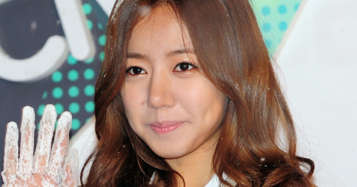 [TD포토] 'MBC뮤직페스티벌' 에이핑크 남주, '내리는 눈 사이 빛나는 미모'