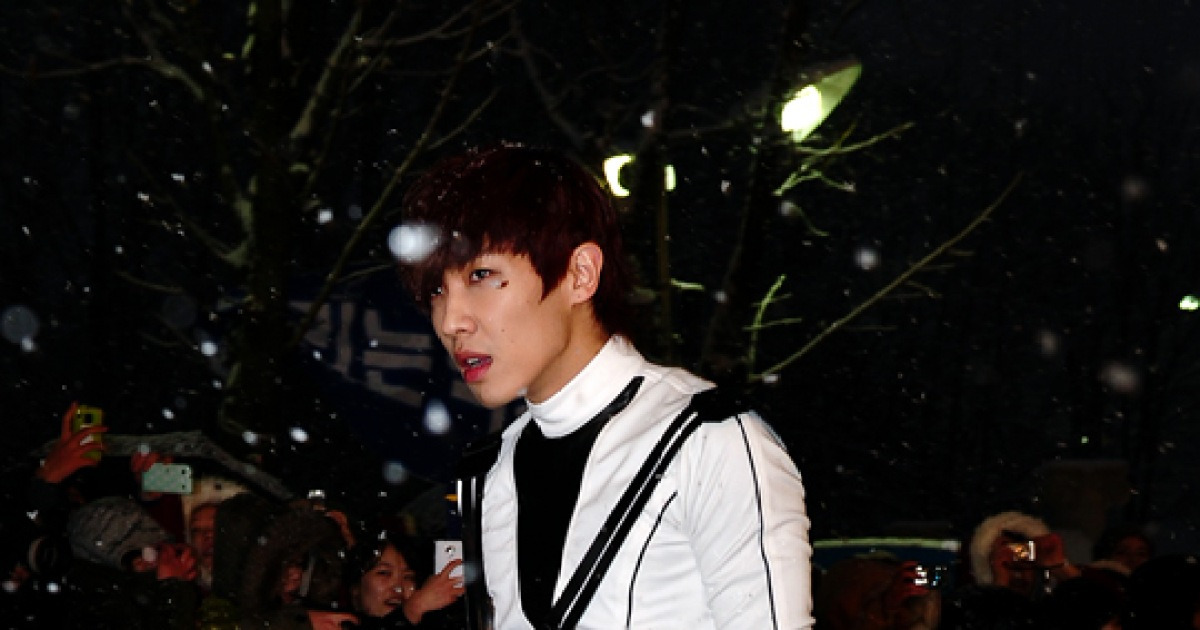 [TD포토] MBC뮤직페스티벌 엠블랙 이준, '얼굴만 봐도 추워~'