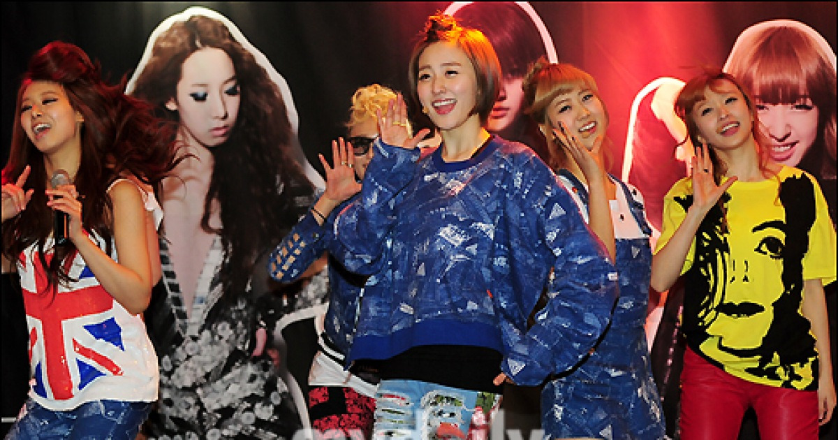 [MD포토] 신인걸그룹 EXID, '깜직 발랄한 무대'