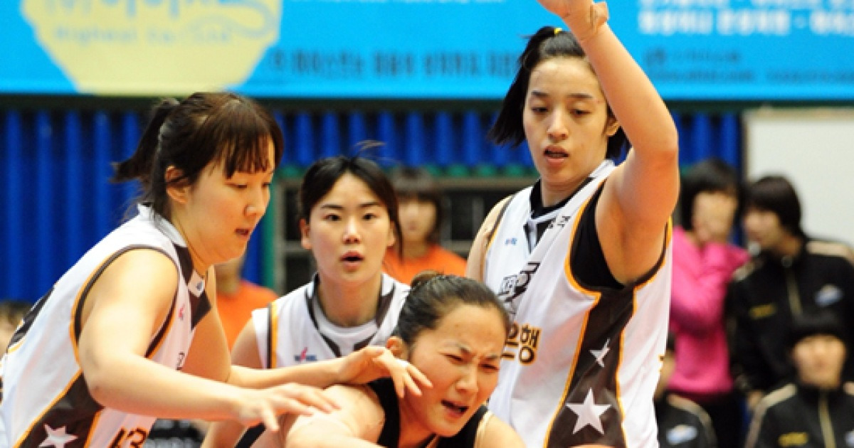 KDB·KB 공동 2위, 이제 아무도 모른다