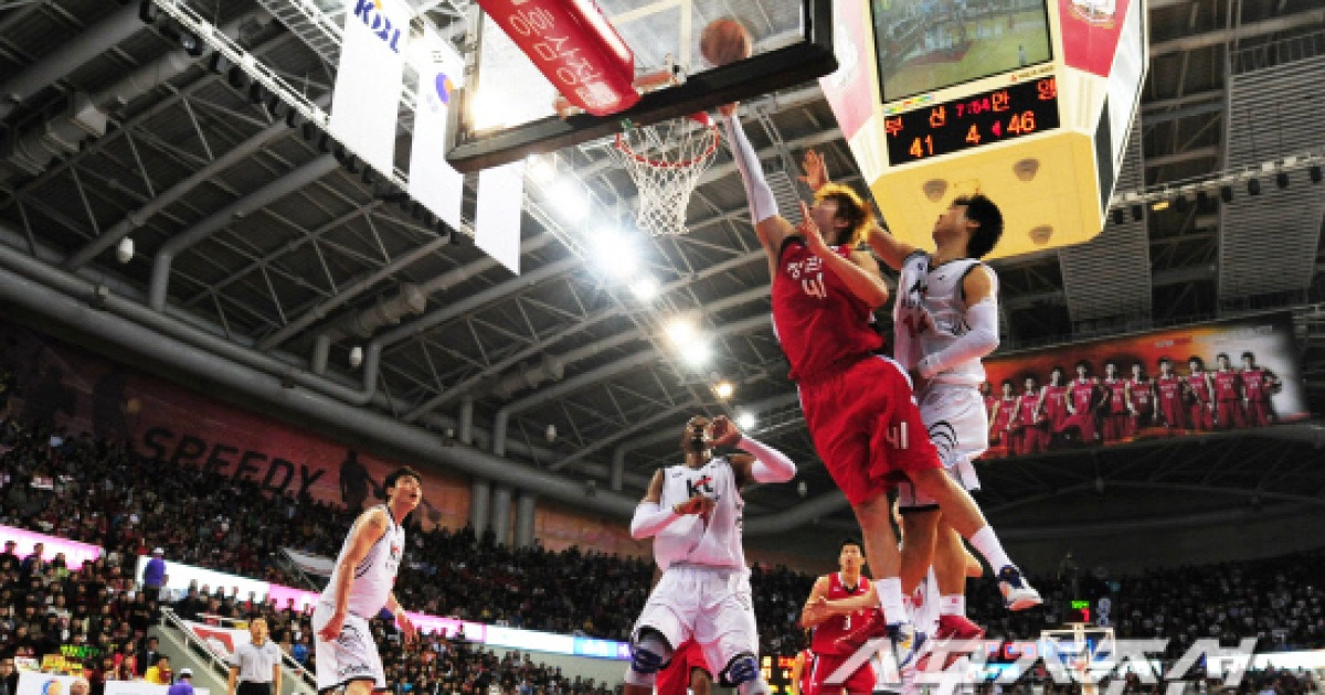 [포토] KGC 오세근 '승리는 내가 이끈다'