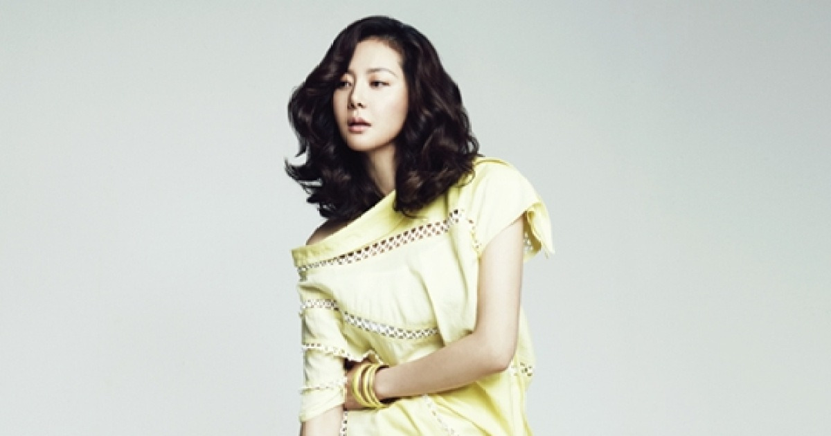 염정아 언발 드레스로 아찔 각선미 과시 [포토]