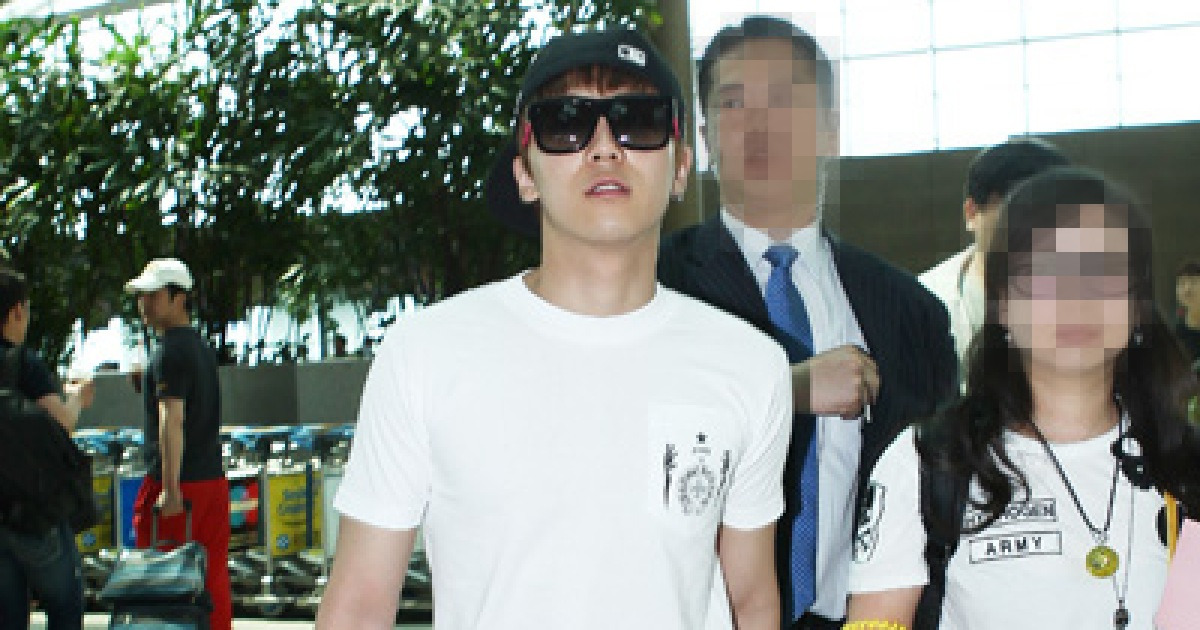 [bnt포토] FT 아일랜드, 이홍기 '개성있는 공항패션'