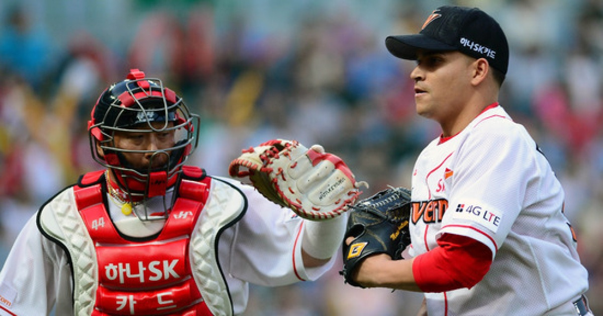 '마리오 3승-정근우 결승포' SK, KIA전 5연승..선두 수성