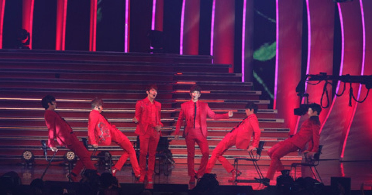 2PM, MTV VMAJ 최우수그룹비디오상 수상 '인기 입증'