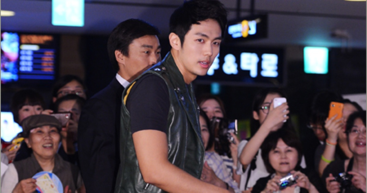 [MD포토] 임슬옹 'JYP 영화라 큰걸음으로 왔죠'