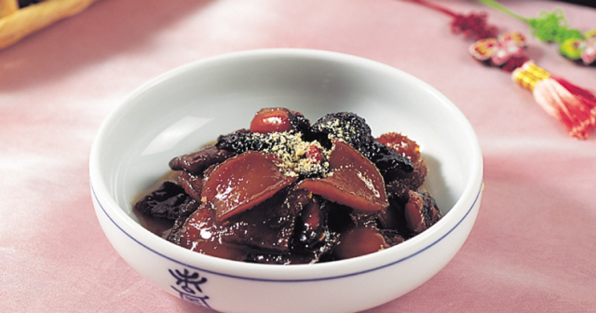 Samhap janggwa, (Three braised delicacies)