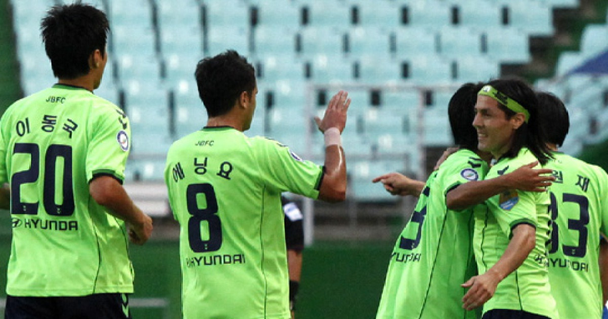 [K리그 23R] 전북, 성남과 0-0 무승부.. 14G 연속 무패