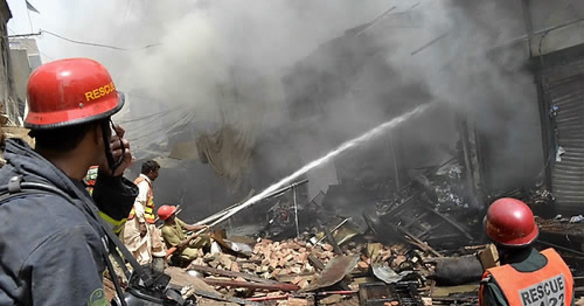 PAKISTAN FIRE WORKS STORE EXPLOSION