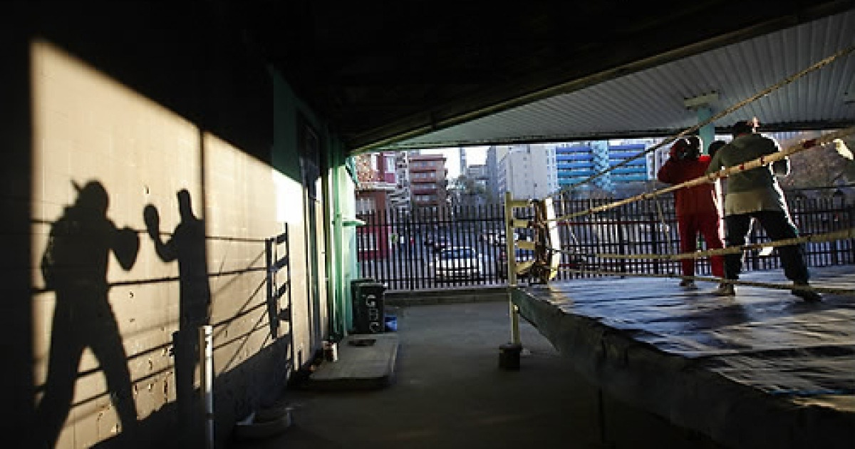 SOUTH AFRICA FEATURE PACKAGE BOXING