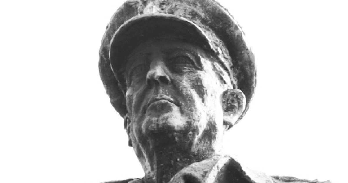 General MacArthur's statue to be restored