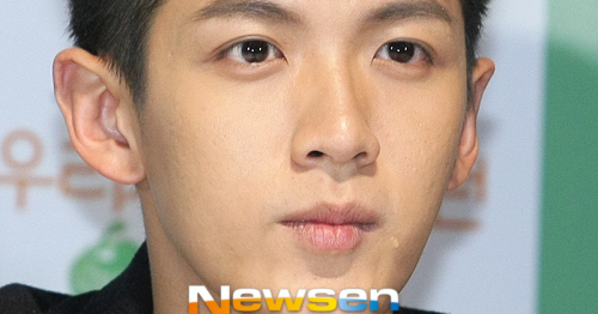 [포토엔]가진동 '순수함 넘치는 외모'