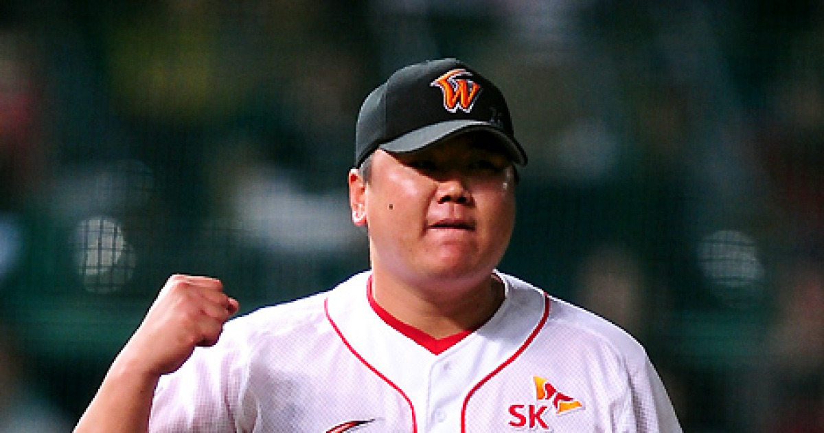 '채병룡 1156일만의 승리' SK, 4연승..KIA 5연패