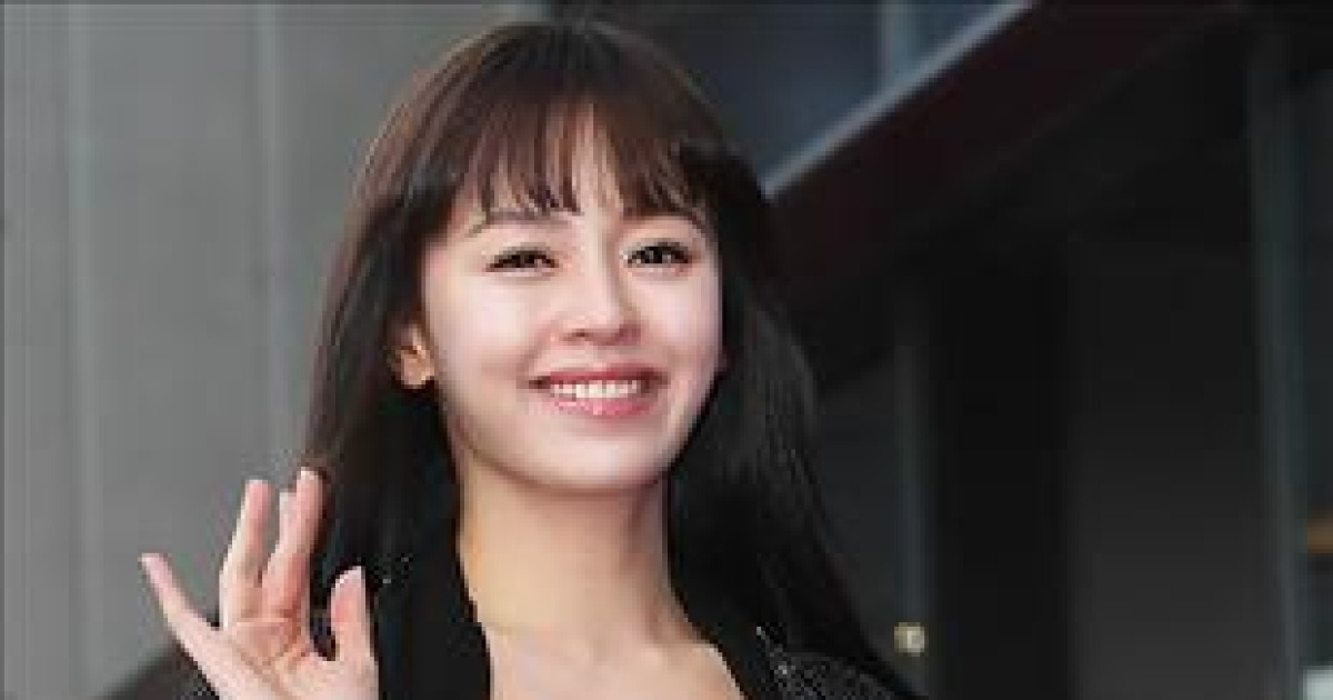 강성연, EBS 국제다큐영화제 시상식 MC