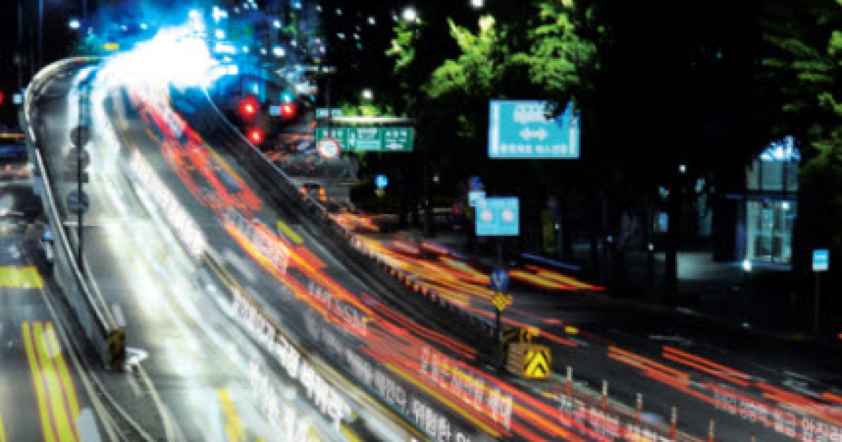 [The Kyunghyang Shinmun 66th Anniversary Special Feature: The Speed of ...