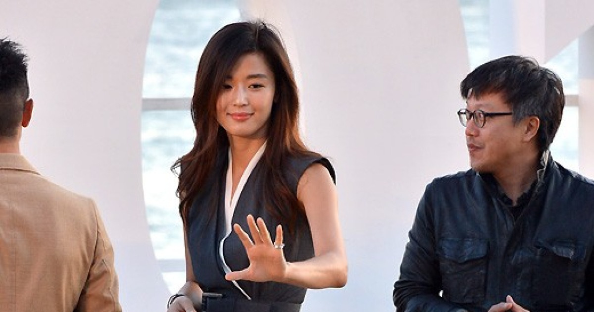 [BIFF 17th]'도둑들' 전지현 "조만간 좋은 작품으로 찾아 뵙겠다"