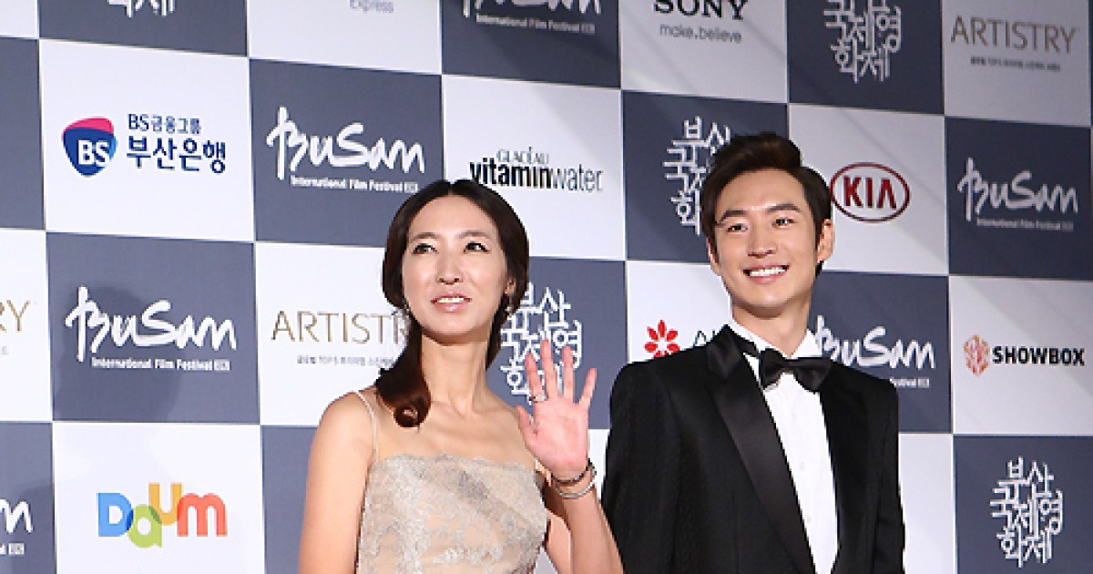 [포토엔]방은진-이제훈 'BIFF 폐막식 MC호흡'