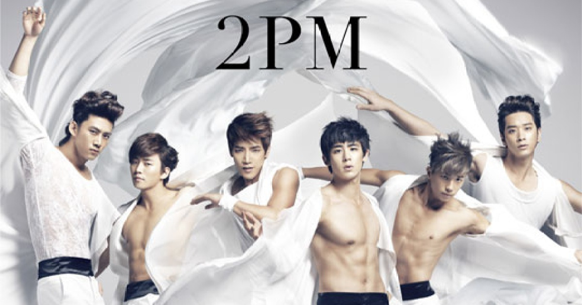 2PM 日 싱글 '마스커래이드' 인기 '닉쿤-우영-준호 상의탈의'