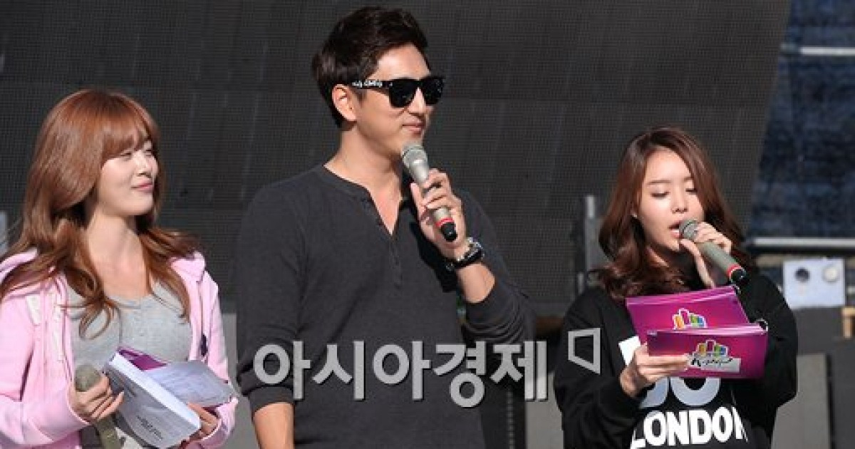 [포토]'K-POP 월드 페스티벌 2012' 3MC 한선화-한석준-송지은