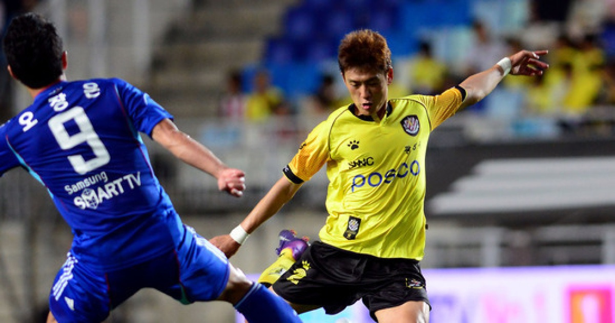 '38R MVP' 박선용, "낯선 미드필더, 이운재 등 선배 도움"