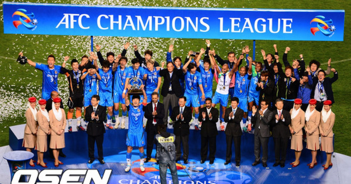 [사진]울산 현대,'ACL 우승 꽃가루와 함께'