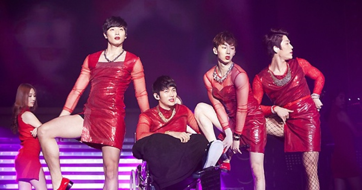 [MD화보] '씨스타 빙의' 2AM, '파격 섹시 종결자들'