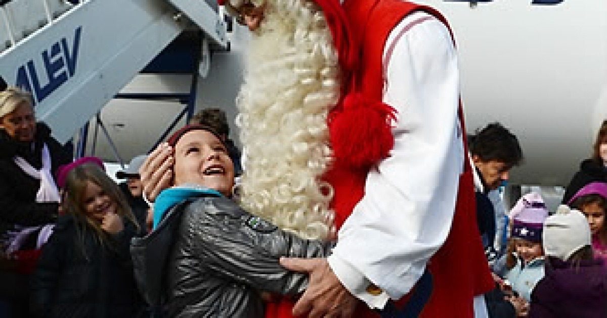 HUNGARY CUSTOMS CHRISTMAS