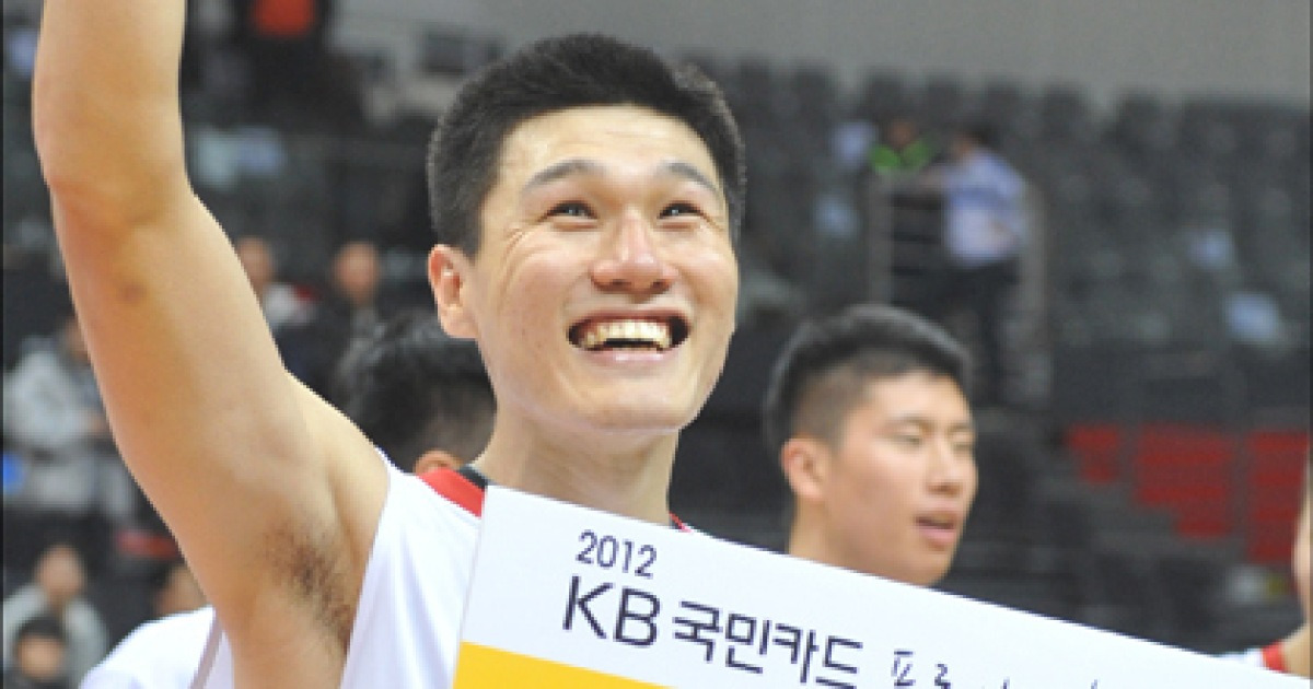 '2012 KB국민카드 프로-아마 최강전' MVP, 상무 윤호영