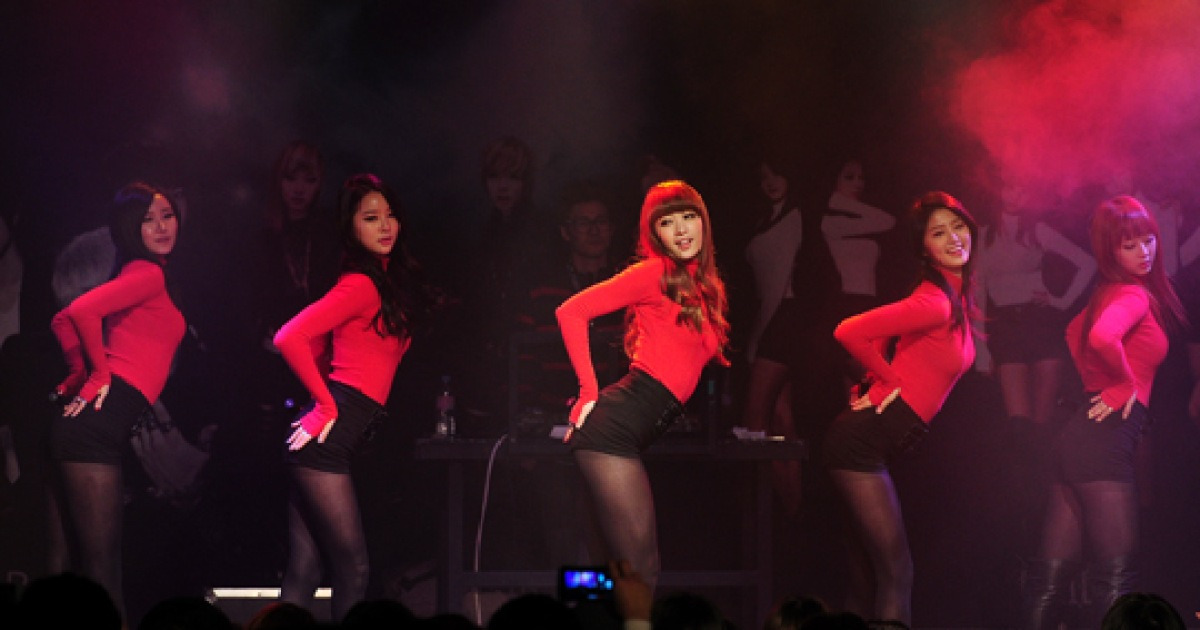 [TD포토] EXID '아찔한 S라인 몸매 뽐내며~'